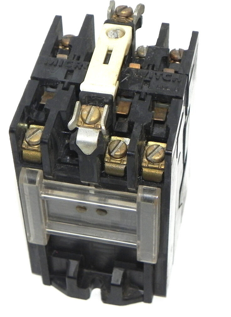 MICRO SWITCH RYFA30 MDL B RELAY MDLB, RYFA30, 600 VAC MAX. 10 AMP CONT ...